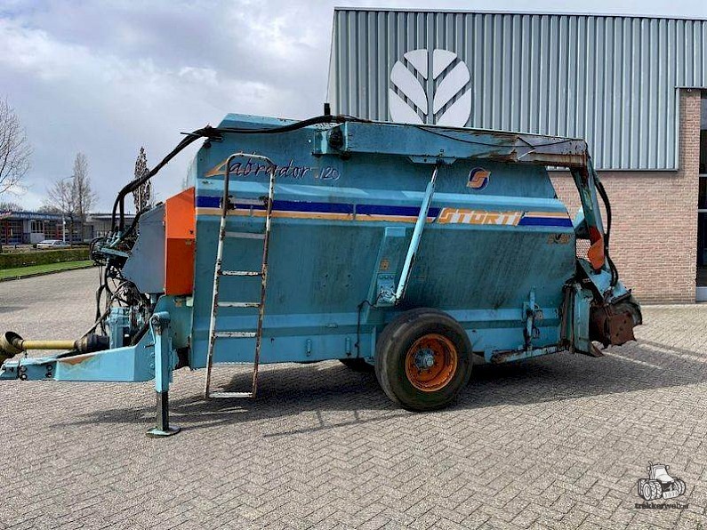 Storti Labrador - Trekkerweb