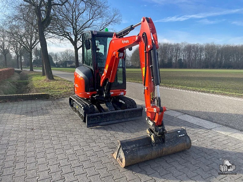 Kubota U27-4 minigraver zo goed als nieuw - Trekkerweb