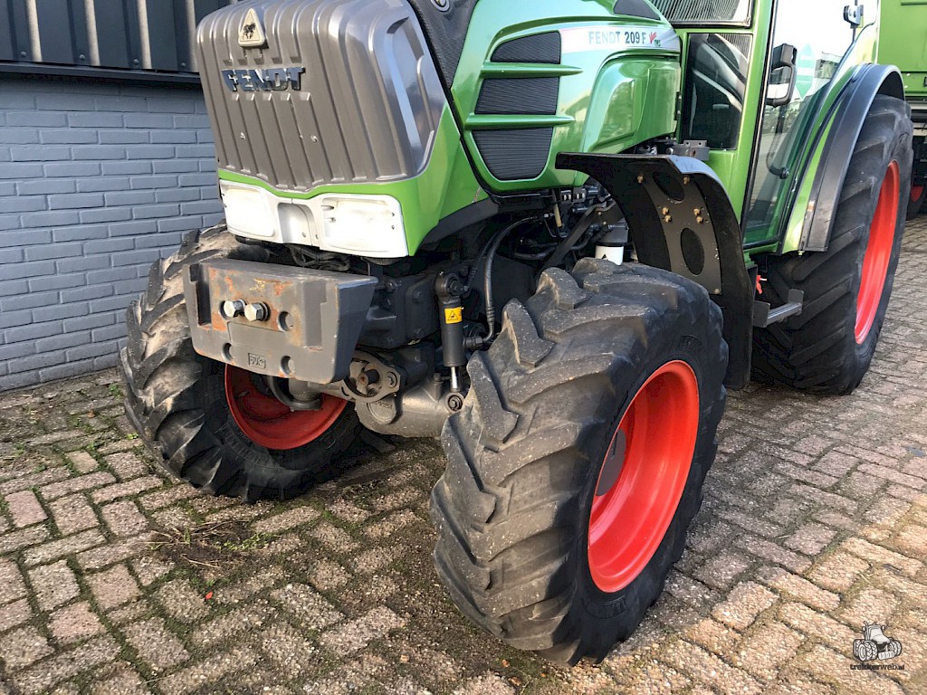 Fendt 209 F Vario Profi - Trekkerweb