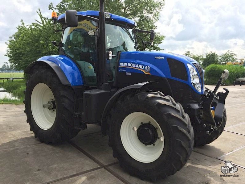 New Holland T7.200 Auto Command CVT - Trekkerweb