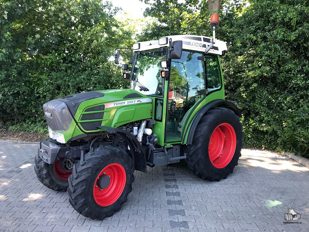 Fendt 209 F Vario Profi - Trekkerweb