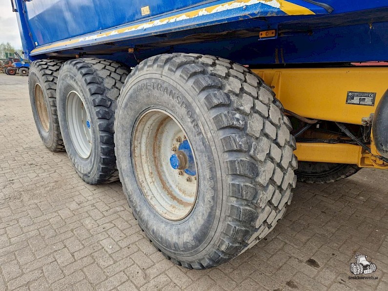 Beco Maxxim 360 dump trailer - Trekkerweb