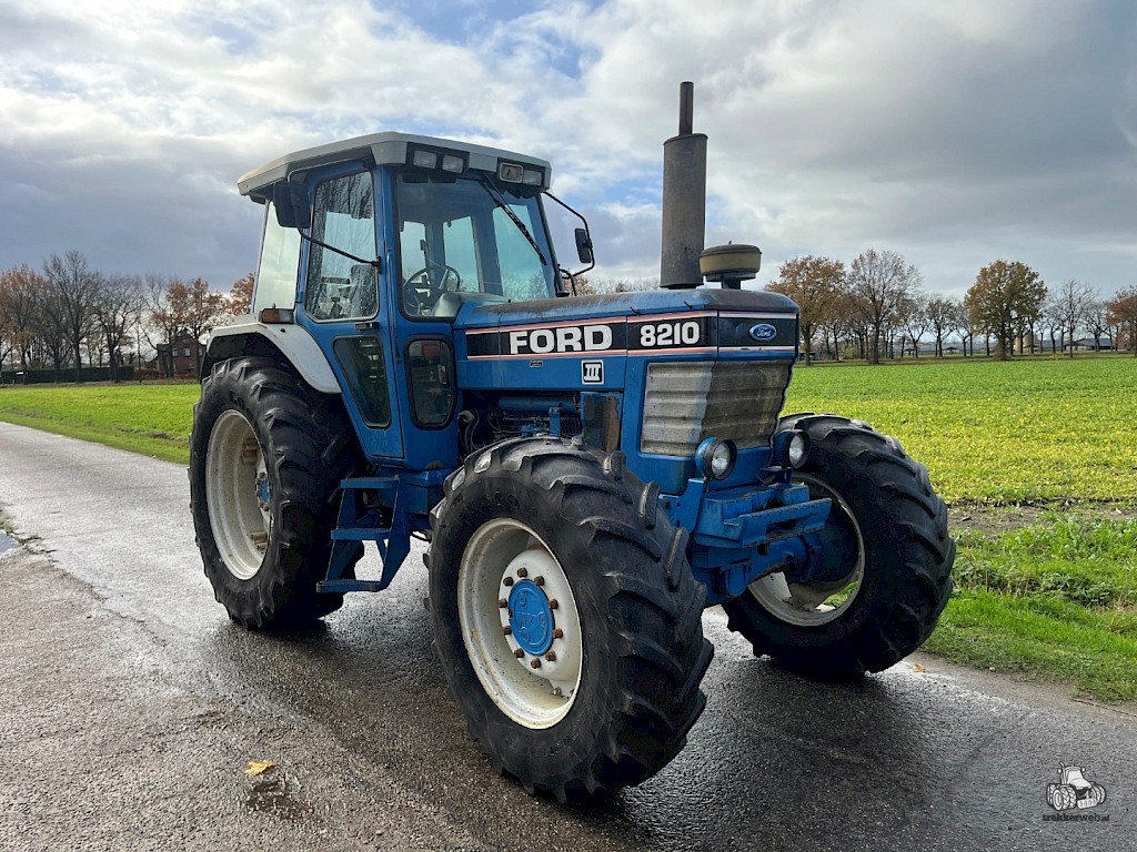Ford 8210 III - Trekkerweb