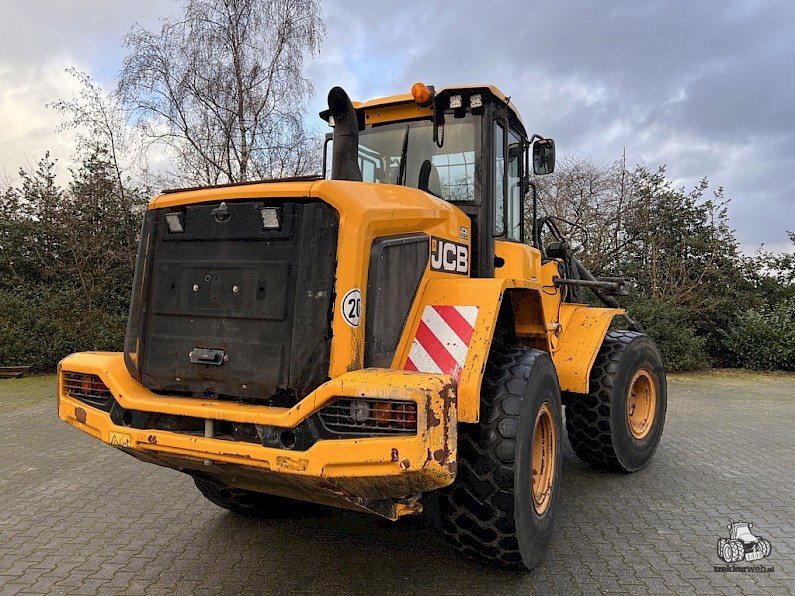JCB 427 HT T4F - Trekkerweb