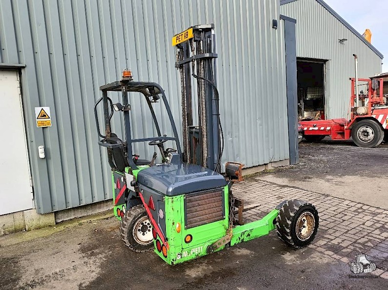 Moffett M4 20.3 kooiaap meeneemheftruck forklift hi lift - Trekkerweb